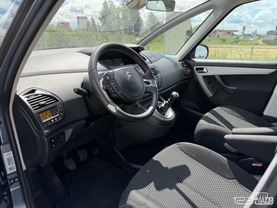 Citroen Grand C4 Picasso 2011 in Taurage, with an engine capacity of 1.60 L and mileage of 179 thousand km for 2400 €, photo 9 on AUTOMOTO.COM.LV