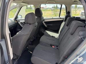 Citroen Grand C4 Picasso 2011 in Taurage, with an engine capacity of 1.60 L and mileage of 179 thousand km for 2400 €, photo 10 on AUTOMOTO.COM.LV