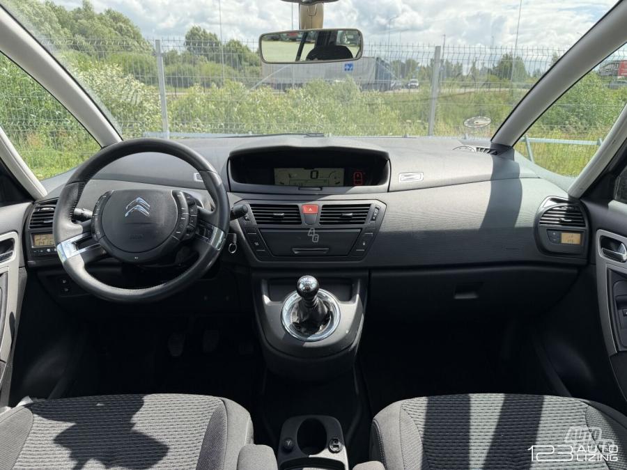 Citroen Grand C4 Picasso 2011 in Taurage, with an engine capacity of 1.60 L and mileage of 179 thousand km for 2400 €, photo 13 on AUTOMOTO.COM.LV