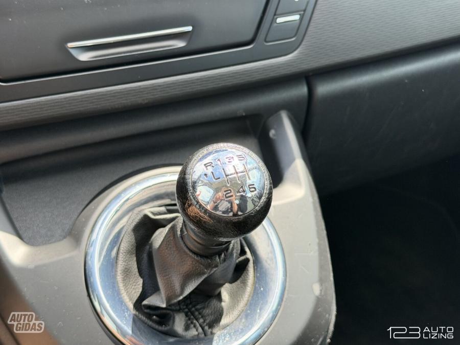 Citroen Grand C4 Picasso 2011 in Taurage, with an engine capacity of 1.60 L and mileage of 179 thousand km for 2400 €, photo 17 on AUTOMOTO.COM.LV