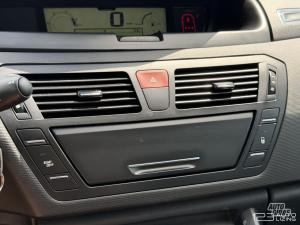 Citroen Grand C4 Picasso 2011 in Taurage, with an engine capacity of 1.60 L and mileage of 179 thousand km for 2400 €, photo 18 on AUTOMOTO.COM.LV