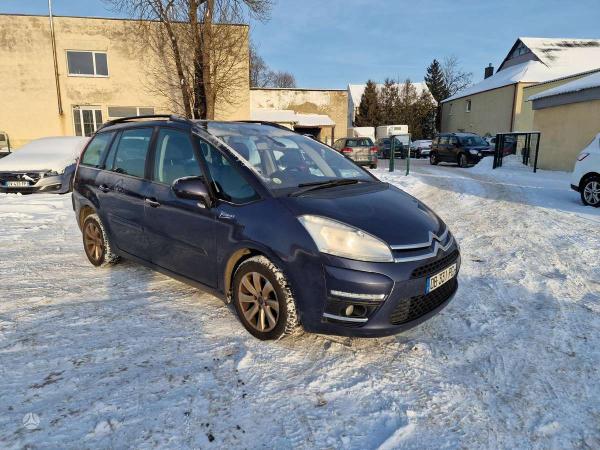Citroen Grand C4 Picasso 2013 in Taurage, with an engine capacity of 1.56 L and mileage of 298 thousand km for 2750 €, photo 6 on AUTOMOTO.COM.LV