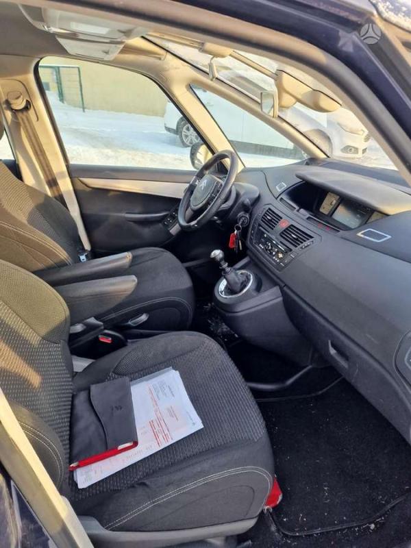 Citroen Grand C4 Picasso 2013 in Taurage, with an engine capacity of 1.56 L and mileage of 298 thousand km for 2750 €, photo 8 on AUTOMOTO.COM.LV
