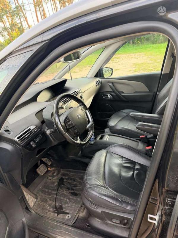 Citroen Grand C4 Picasso 2014 in Radviliskis, with an engine capacity of 1.60 L and mileage of 396 thousand km for 5700 €, photo 9 on AUTOMOTO.COM.LV