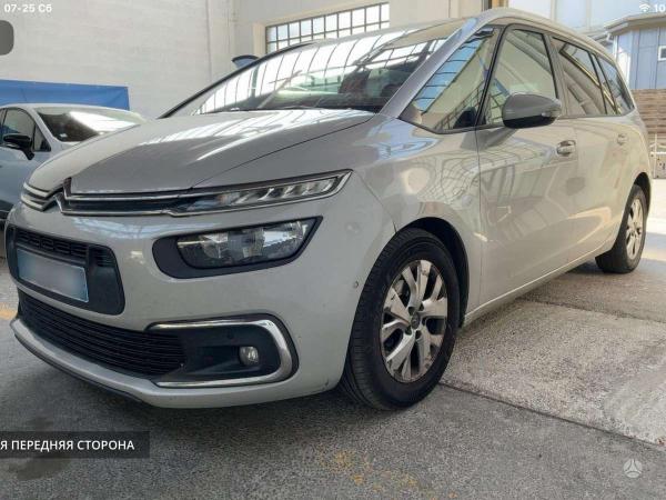 Citroen Grand C4 Picasso 2017 in Vilnius, with an engine capacity of 1.56 L and mileage of 200 thousand km for 6270 €, photo 1 on AUTOMOTO.COM.LV