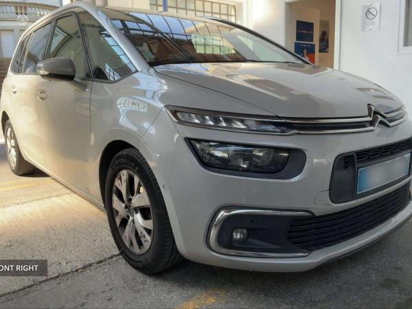 Citroen Grand C4 Picasso 2017 in Vilnius, with an engine capacity of 1.56 L and mileage of 200 thousand km for 6270 €, photo 3 on AUTOMOTO.COM.LV