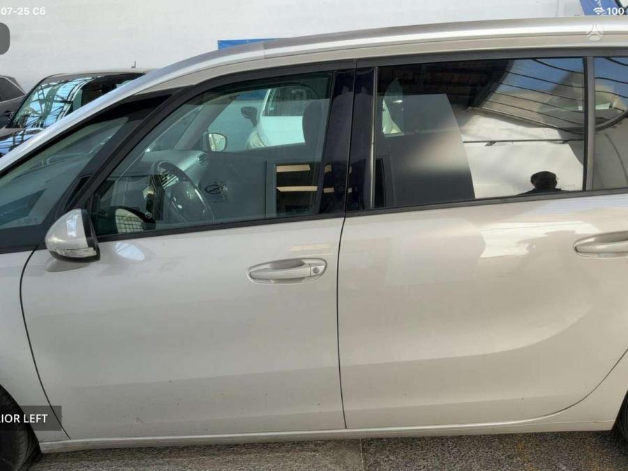 Citroen Grand C4 Picasso 2017 in Vilnius, with an engine capacity of 1.56 L and mileage of 200 thousand km for 6270 €, photo 8 on AUTOMOTO.COM.LV