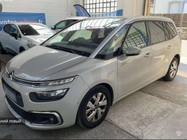 Citroen Grand C4 Picasso 2017 in Vilnius, with an engine capacity of 1.56 L and mileage of 200 thousand km for 6270 €, photo 4 on AUTOMOTO.COM.LV