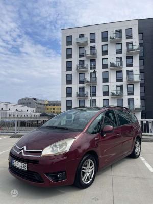 Sarkans Citroen Grand C4 Picasso 2008 Viļņa, ar dzinēja tilpumu 2.00 L un nobraukumu 230 tūkst. km par 2300 €, foto 3 vietnē AUTOMOTO.COM.LV