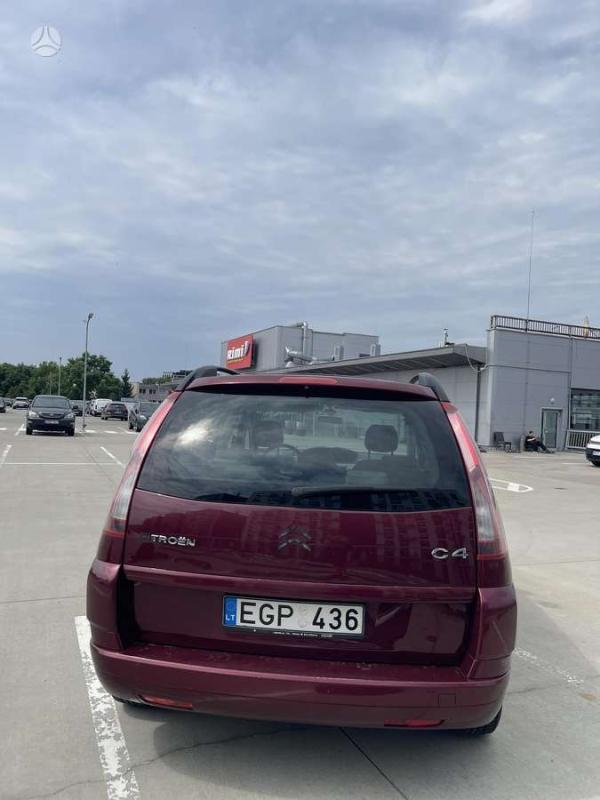 Sarkans Citroen Grand C4 Picasso 2008 Viļņa, ar dzinēja tilpumu 2.00 L un nobraukumu 230 tūkst. km par 2300 €, foto 7 vietnē AUTOMOTO.COM.LV