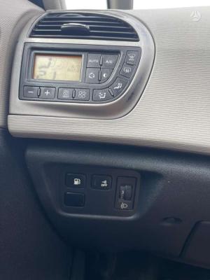 Sarkans Citroen Grand C4 Picasso 2008 Viļņa, ar dzinēja tilpumu 2.00 L un nobraukumu 230 tūkst. km par 2300 €, foto 22 vietnē AUTOMOTO.COM.LV