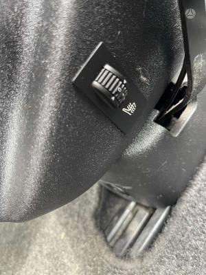 Sarkans Citroen Grand C4 Picasso 2008 Viļņa, ar dzinēja tilpumu 2.00 L un nobraukumu 230 tūkst. km par 2300 €, foto 28 vietnē AUTOMOTO.COM.LV