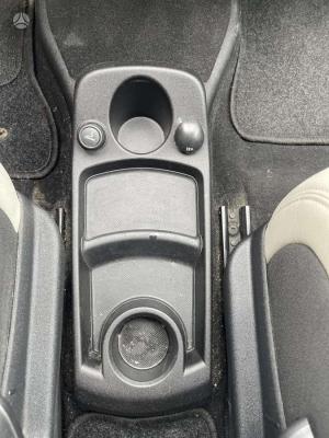 Sarkans Citroen Grand C4 Picasso 2008 Viļņa, ar dzinēja tilpumu 2.00 L un nobraukumu 230 tūkst. km par 2300 €, foto 29 vietnē AUTOMOTO.COM.LV