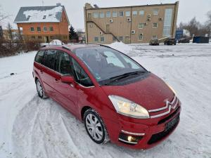Sarkans Citroen Grand C4 Picasso 2013 Panevēža, ar dzinēja tilpumu 1.59 L un nobraukumu 221 tūkst. km par 3850 €, foto  vietnē AUTOMOTO.COM.LV