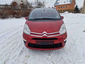 Sarkans Citroen Grand C4 Picasso 2013 Panevēža, ar dzinēja tilpumu 1.59 L un nobraukumu 221 tūkst. km par 3850 €, foto 15 vietnē AUTOMOTO.COM.LV