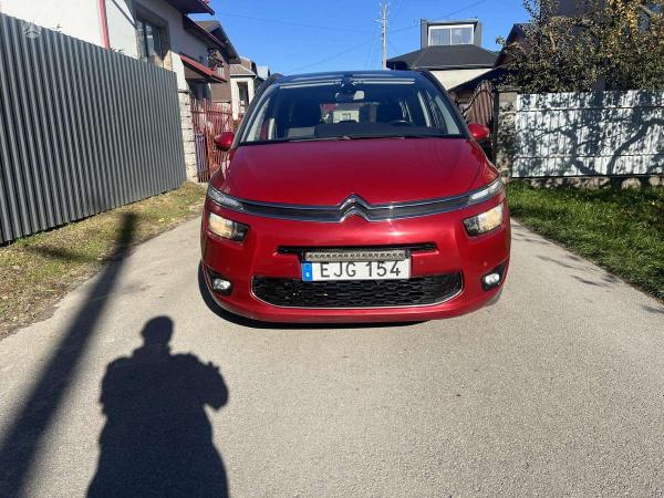 Sarkans Citroen Grand C4 Picasso 2014 Kauņa, ar dzinēja tilpumu 1.60 L un nobraukumu 230 tūkst. km par 4900 €, foto 2 vietnē AUTOMOTO.COM.LV