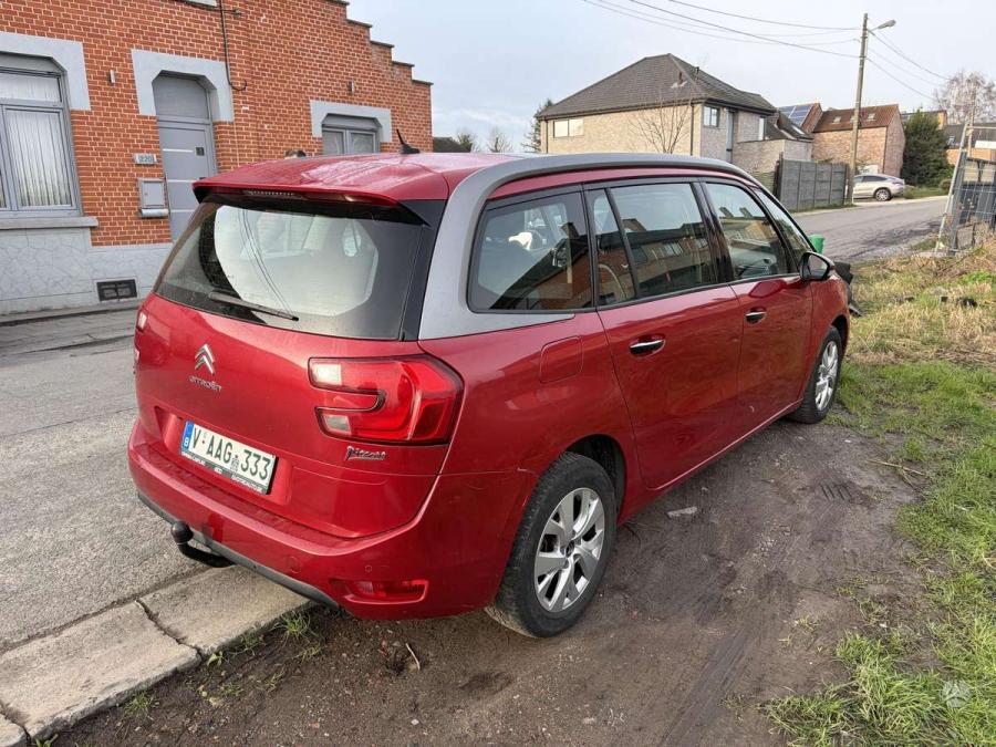 Sarkans Citroen Grand C4 Picasso 2014 Ukmergė, ar dzinēja tilpumu 1.60 L un nobraukumu 330 tūkst. km par 3950 €, foto 5 vietnē AUTOMOTO.COM.LV