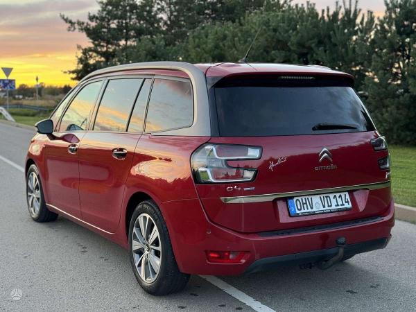 Sarkans Citroen Grand C4 Picasso 2014 Mažeikiai, ar dzinēja tilpumu 2.00 L un nobraukumu 267 tūkst. km par 5200 €, foto 7 vietnē AUTOMOTO.COM.LV