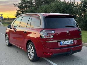 Sarkans Citroen Grand C4 Picasso 2014 Mažeikiai, ar dzinēja tilpumu 2.00 L un nobraukumu 267 tūkst. km par 5200 €, foto 7 vietnē AUTOMOTO.COM.LV