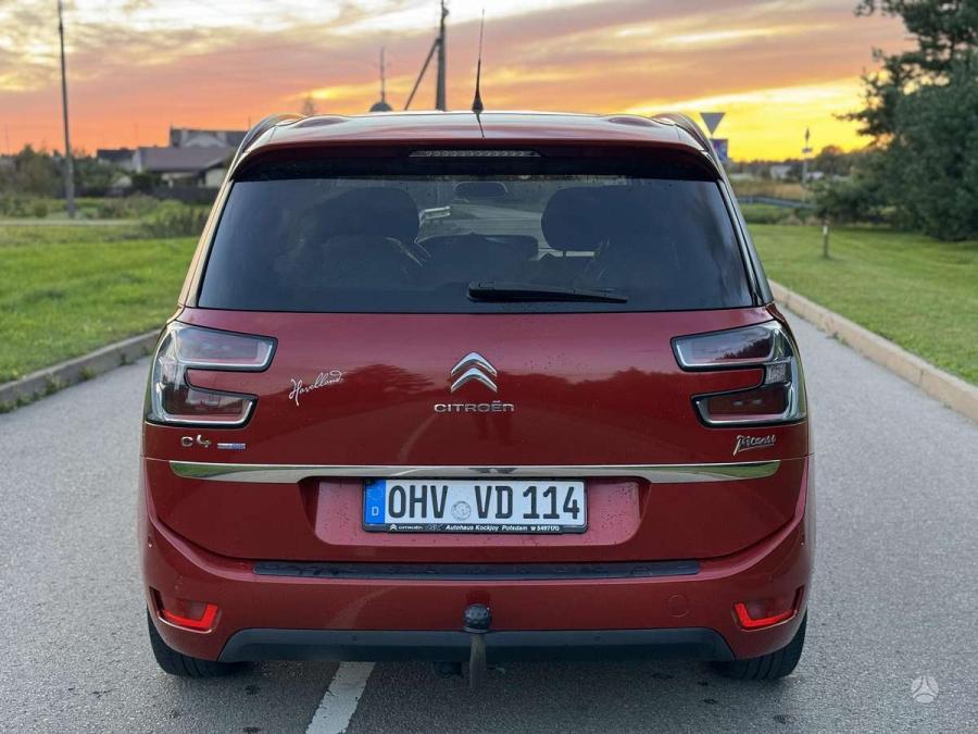 Sarkans Citroen Grand C4 Picasso 2014 Mažeikiai, ar dzinēja tilpumu 2.00 L un nobraukumu 267 tūkst. km par 5200 €, foto 8 vietnē AUTOMOTO.COM.LV