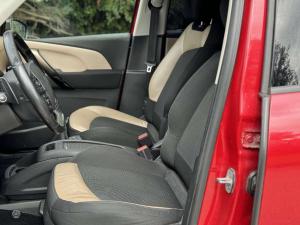 Sarkans Citroen Grand C4 Picasso 2014 Mažeikiai, ar dzinēja tilpumu 2.00 L un nobraukumu 267 tūkst. km par 5200 €, foto 15 vietnē AUTOMOTO.COM.LV