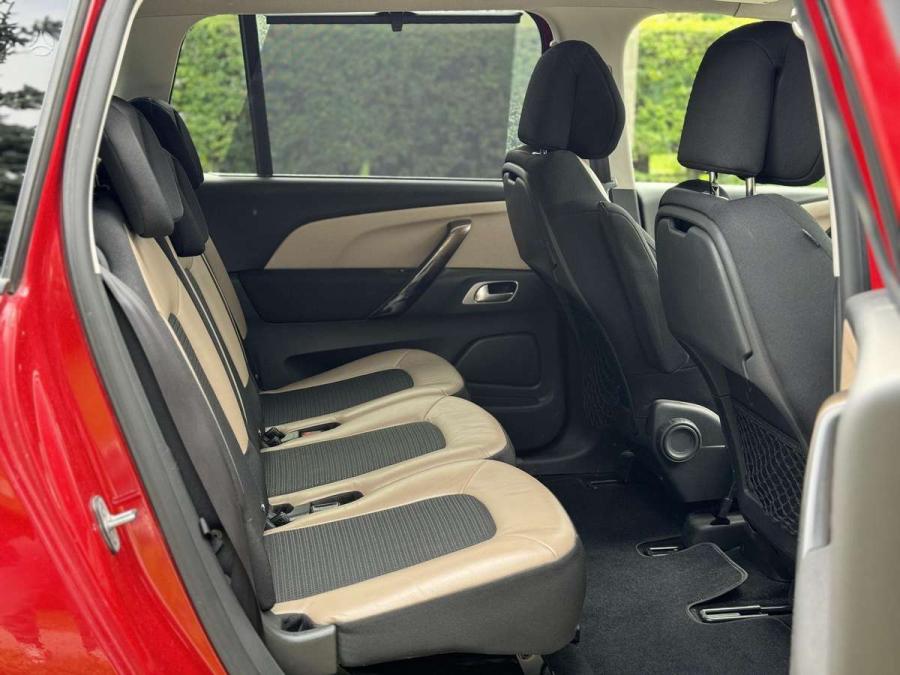Sarkans Citroen Grand C4 Picasso 2014 Mažeikiai, ar dzinēja tilpumu 2.00 L un nobraukumu 267 tūkst. km par 5200 €, foto 22 vietnē AUTOMOTO.COM.LV