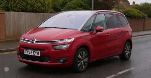 Sarkans Citroen Grand C4 Picasso 2016 Šauļi, ar dzinēja tilpumu 1.56 L un nobraukumu 200 tūkst. km par 2799 €, foto  vietnē AUTOMOTO.COM.LV