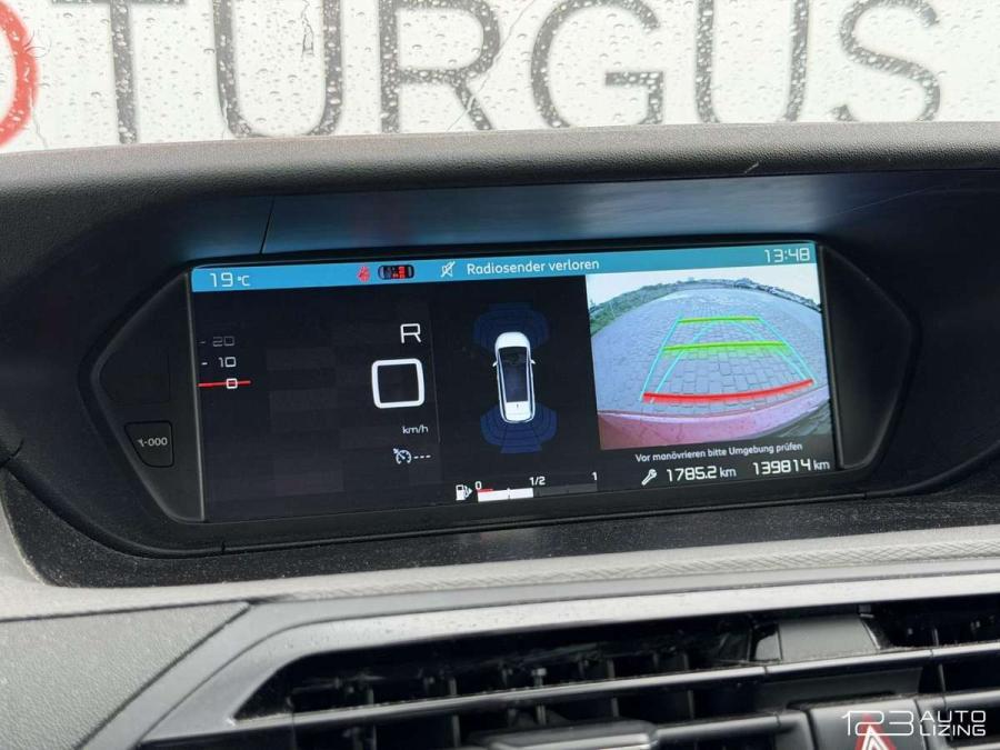 Red Citroen Grand C4 Picasso 2016 in Taurage, with an engine capacity of 1.60 L and mileage of 139 thousand km for 6600 €, photo 17 on AUTOMOTO.COM.LV