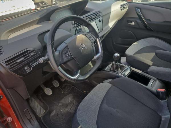 Sarkans Citroen Grand C4 Picasso 2017 Viļņa, ar dzinēja tilpumu 1.56 L un nobraukumu 205 tūkst. km par 6800 €, foto 8 vietnē AUTOMOTO.COM.LV