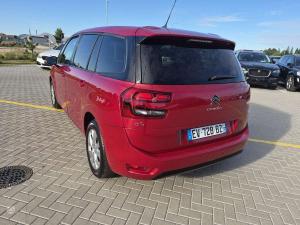 Red Citroen Grand C4 Picasso 2018 in Taurage, with an engine capacity of 1.56 L and mileage of 240 thousand km for 6500 €, photo 8 on AUTOMOTO.COM.LV