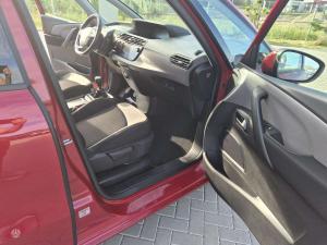 Red Citroen Grand C4 Picasso 2018 in Taurage, with an engine capacity of 1.56 L and mileage of 240 thousand km for 6500 €, photo 12 on AUTOMOTO.COM.LV