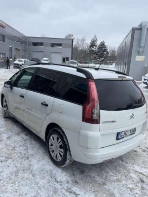 Balts Citroen Grand C4 Picasso 2010 Viļņa, ar dzinēja tilpumu 1.56 L un nobraukumu 305 tūkst. km par 1890 €, foto 4 vietnē AUTOMOTO.COM.LV