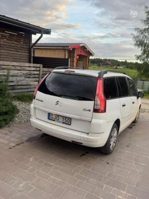 Balts Citroen Grand C4 Picasso 2010 Viļņa, ar dzinēja tilpumu 1.56 L un nobraukumu 305 tūkst. km par 999 €, foto 5 vietnē AUTOMOTO.COM.LV