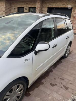 Balts Citroen Grand C4 Picasso 2010 Viļņa, ar dzinēja tilpumu 1.56 L un nobraukumu 305 tūkst. km par 999 €, foto 7 vietnē AUTOMOTO.COM.LV