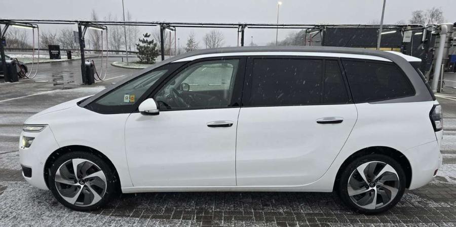 Balts Citroen Grand C4 Picasso 2014 Kauņa, ar dzinēja tilpumu 2.00 L un nobraukumu 305 tūkst. km par 6990 €, foto 4 vietnē AUTOMOTO.COM.LV