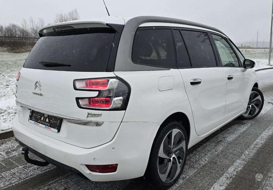 Balts Citroen Grand C4 Picasso 2014 Kauņa, ar dzinēja tilpumu 2.00 L un nobraukumu 305 tūkst. km par 6990 €, foto 7 vietnē AUTOMOTO.COM.LV