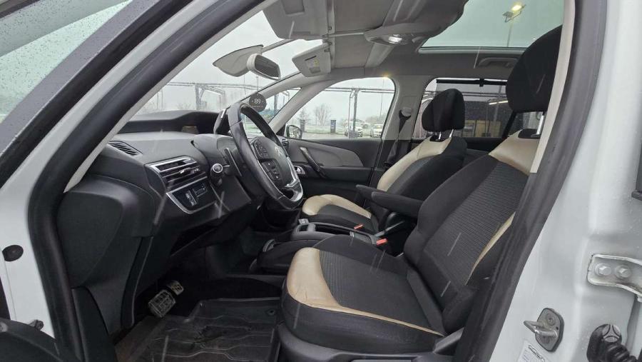 Balts Citroen Grand C4 Picasso 2014 Kauņa, ar dzinēja tilpumu 2.00 L un nobraukumu 305 tūkst. km par 6990 €, foto 13 vietnē AUTOMOTO.COM.LV