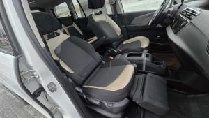 Balts Citroen Grand C4 Picasso 2014 Kauņa, ar dzinēja tilpumu 2.00 L un nobraukumu 305 tūkst. km par 6990 €, foto 19 vietnē AUTOMOTO.COM.LV