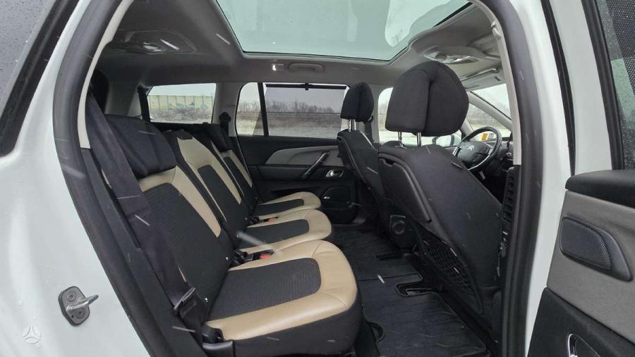 Balts Citroen Grand C4 Picasso 2014 Kauņa, ar dzinēja tilpumu 2.00 L un nobraukumu 305 tūkst. km par 6990 €, foto 20 vietnē AUTOMOTO.COM.LV