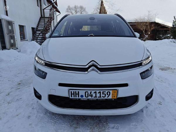 White Citroen Grand C4 Picasso 2014 in Jurbarkas, with an engine capacity of 2.00 L and mileage of 236 thousand km for 5700 €, photo 2 on AUTOMOTO.COM.LV