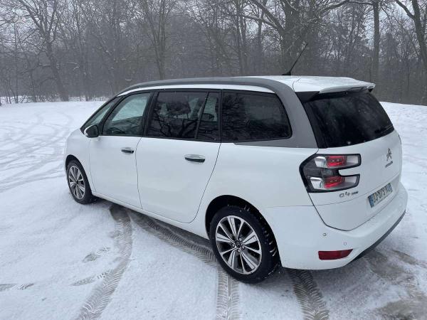 Balts Citroen Grand C4 Picasso 2014 Viļņa, ar dzinēja tilpumu 2.00 L un nobraukumu 290 tūkst. km par 5500 €, foto 6 vietnē AUTOMOTO.COM.LV