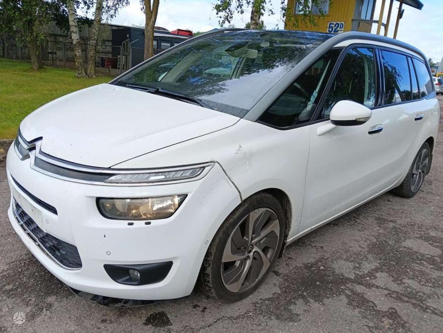 Balts Citroen Grand C4 Picasso 2014 Marijampole, ar dzinēja tilpumu 2.00 L un nobraukumu 343 tūkst. km par 3600 €, foto 13 vietnē AUTOMOTO.COM.LV