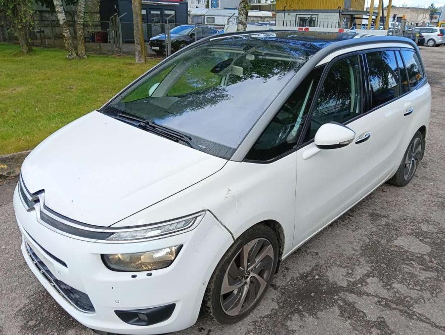 Balts Citroen Grand C4 Picasso 2014 Marijampole, ar dzinēja tilpumu 2.00 L un nobraukumu 343 tūkst. km par 3600 €, foto 14 vietnē AUTOMOTO.COM.LV