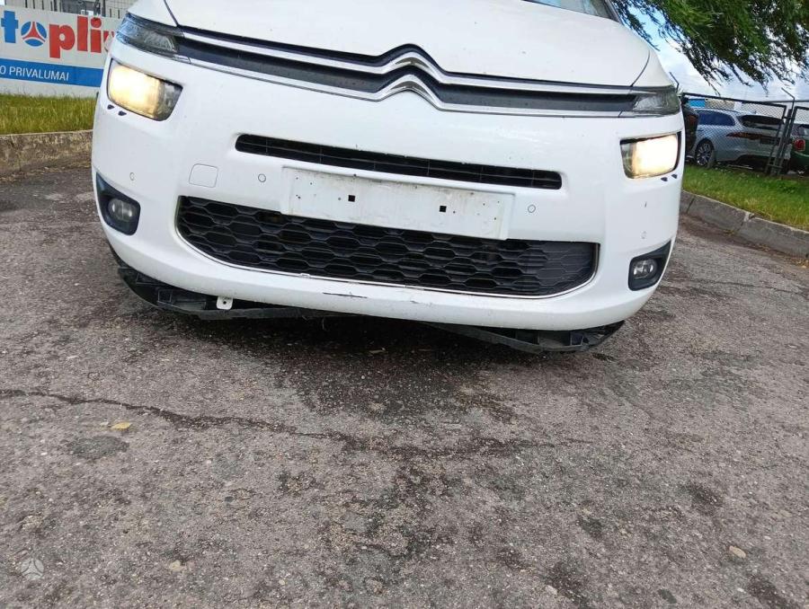 Balts Citroen Grand C4 Picasso 2014 Marijampole, ar dzinēja tilpumu 2.00 L un nobraukumu 343 tūkst. km par 3600 €, foto 20 vietnē AUTOMOTO.COM.LV