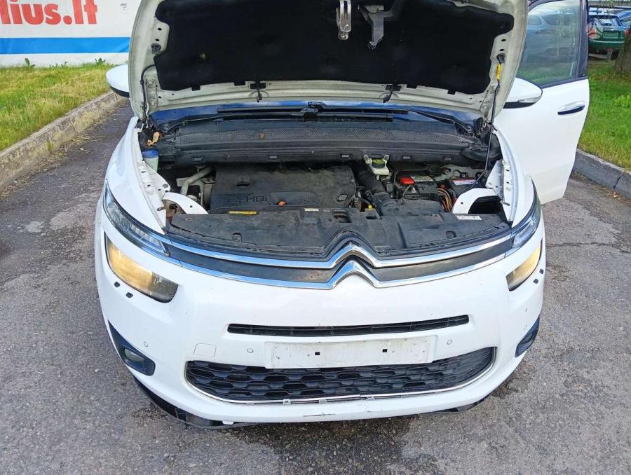 Balts Citroen Grand C4 Picasso 2014 Marijampole, ar dzinēja tilpumu 2.00 L un nobraukumu 343 tūkst. km par 3600 €, foto 22 vietnē AUTOMOTO.COM.LV