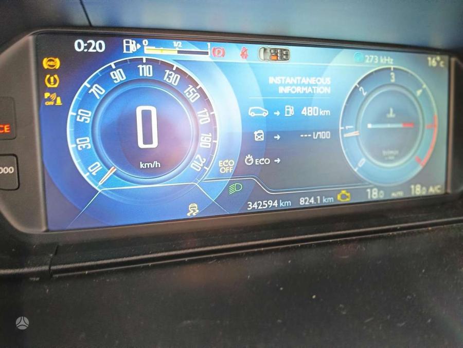 Balts Citroen Grand C4 Picasso 2014 Marijampole, ar dzinēja tilpumu 2.00 L un nobraukumu 343 tūkst. km par 3600 €, foto 30 vietnē AUTOMOTO.COM.LV