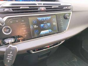 Balts Citroen Grand C4 Picasso 2014 Marijampole, ar dzinēja tilpumu 2.00 L un nobraukumu 343 tūkst. km par 3600 €, foto 31 vietnē AUTOMOTO.COM.LV
