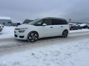 White Citroen Grand C4 Picasso 2015 in Taurage, with an engine capacity of 2.00 L and mileage of 261 thousand km for 5900 €, photo  on AUTOMOTO.COM.LV