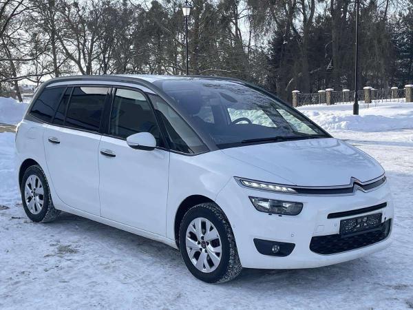 White Citroen Grand C4 Picasso 2015 in Kaunas, with an engine capacity of 1.56 L and mileage of 245 thousand km for 4800 €, photo 2 on AUTOMOTO.COM.LV