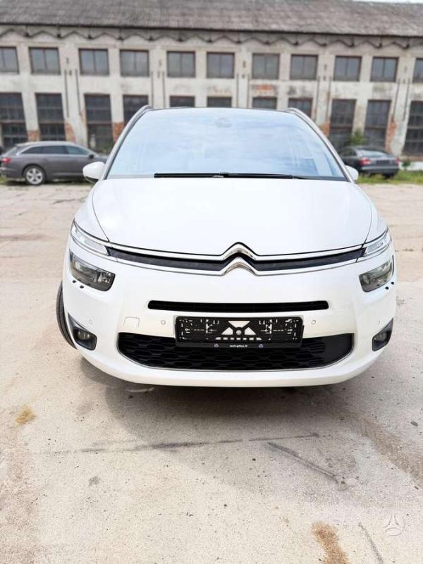 Balts Citroen Grand C4 Picasso 2015 Tauragė, ar dzinēja tilpumu 1.56 L un nobraukumu 255 tūkst. km par 4300 €, foto 1 vietnē AUTOMOTO.COM.LV